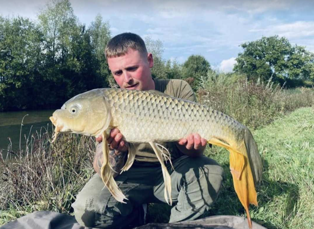 Blakelow Fishery - carp fishing - Derby fishing lake